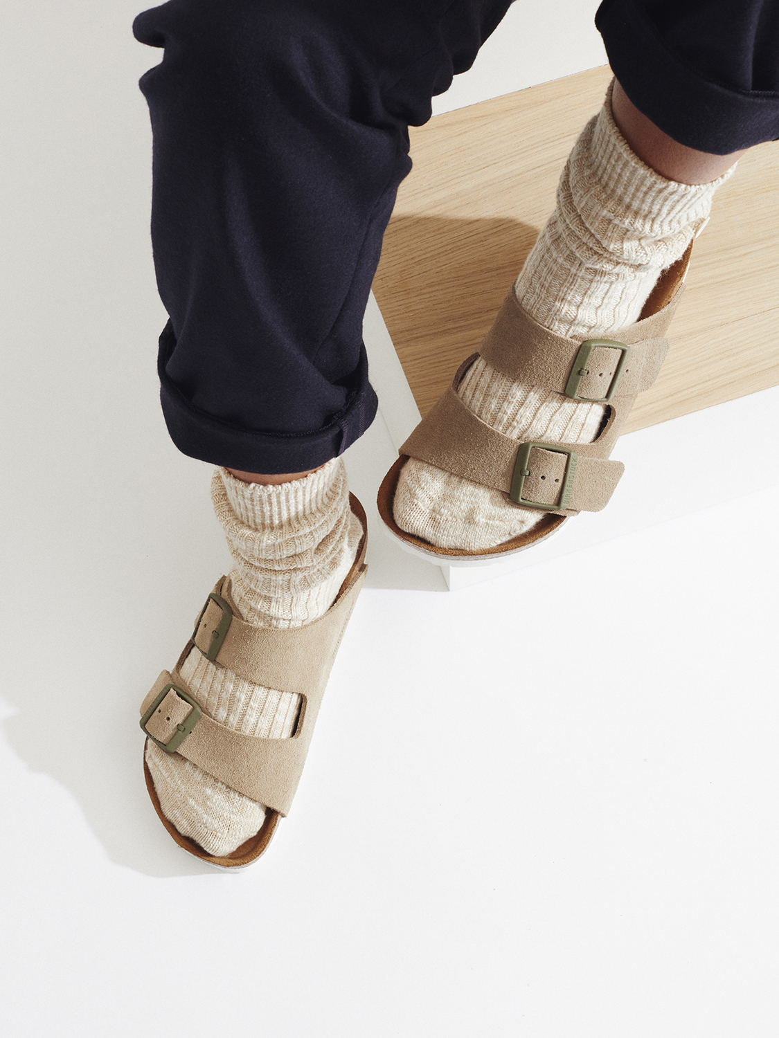 “风格永存”：MONOCLE x BIRKENSTOCK发布联名限定版Arizona