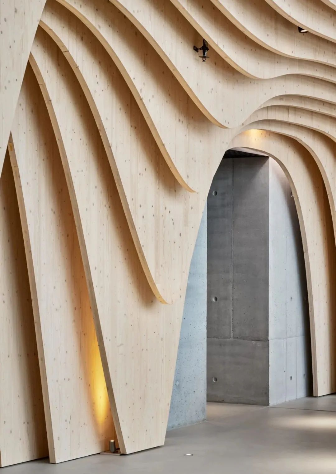 估值百亿美金的「Supercell」，搬进了木结构的总部大楼