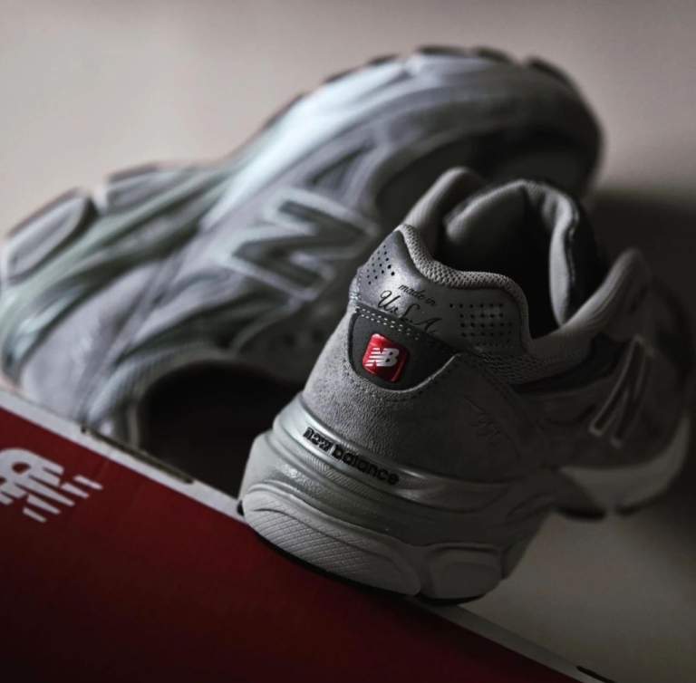 NB 990V3 热度渐涨，到底买还是买？