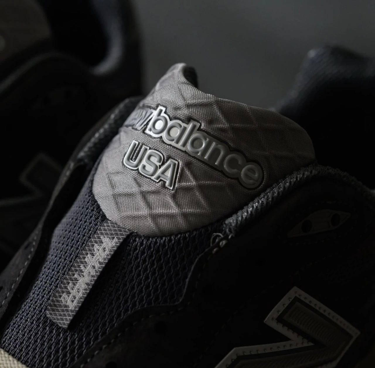 NB 990V3 热度渐涨，到底买还是买？