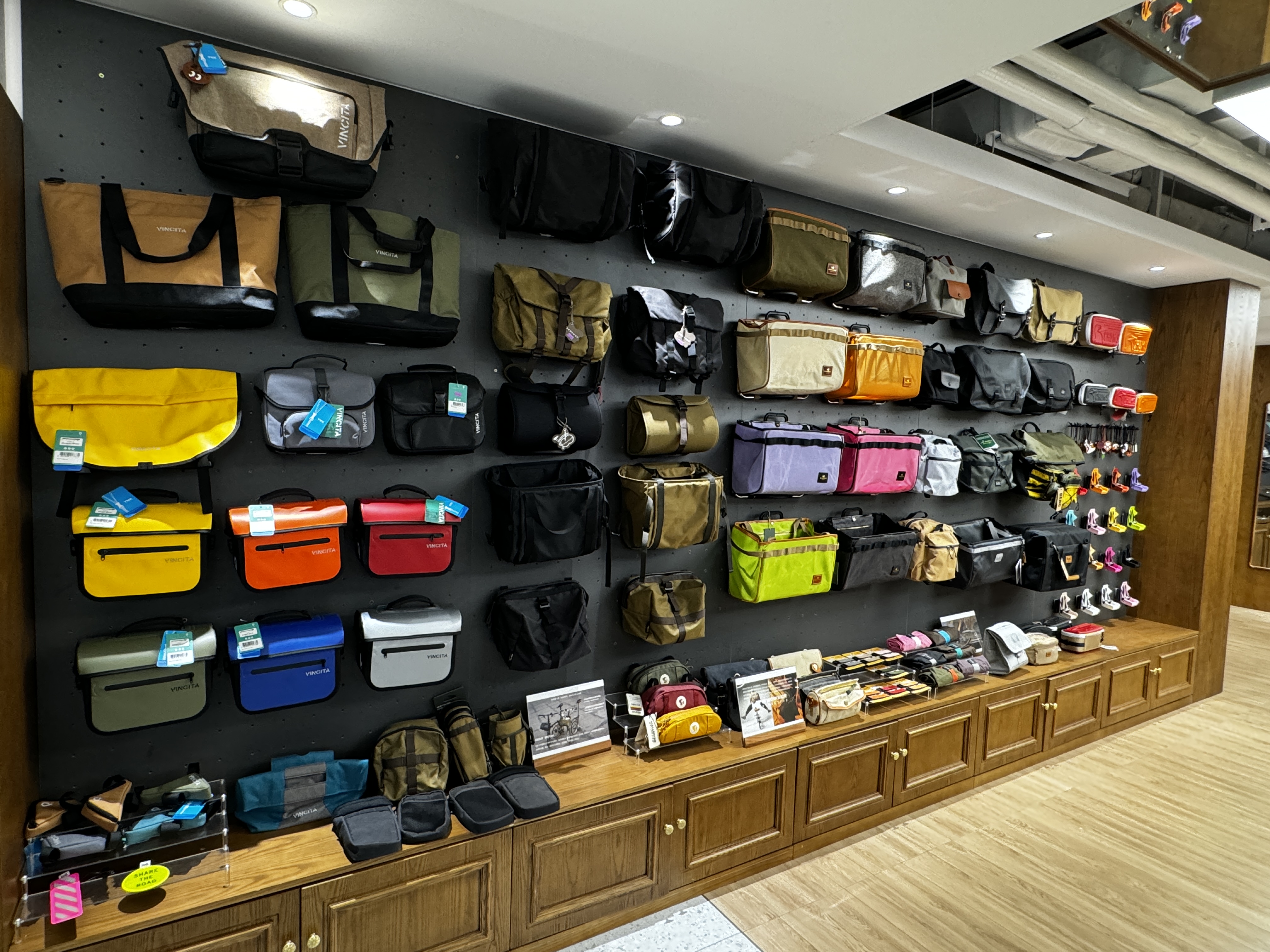 BROSHOP：上海一站式BROMPTON个性化改装共享空间