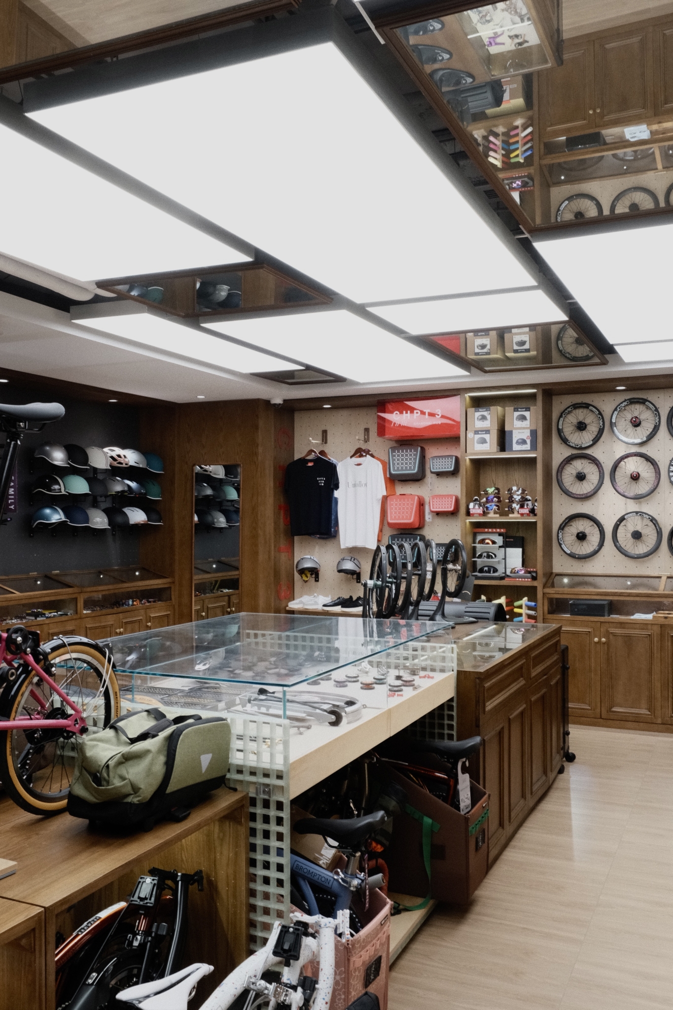 BROSHOP：上海一站式BROMPTON个性化改装共享空间