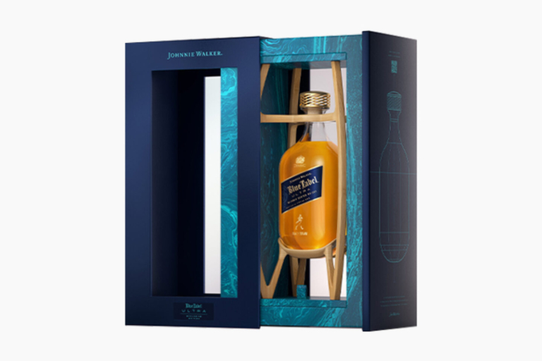 Johnnie Walker 发布全新混合苏格兰威士忌 Blue Label Ultra