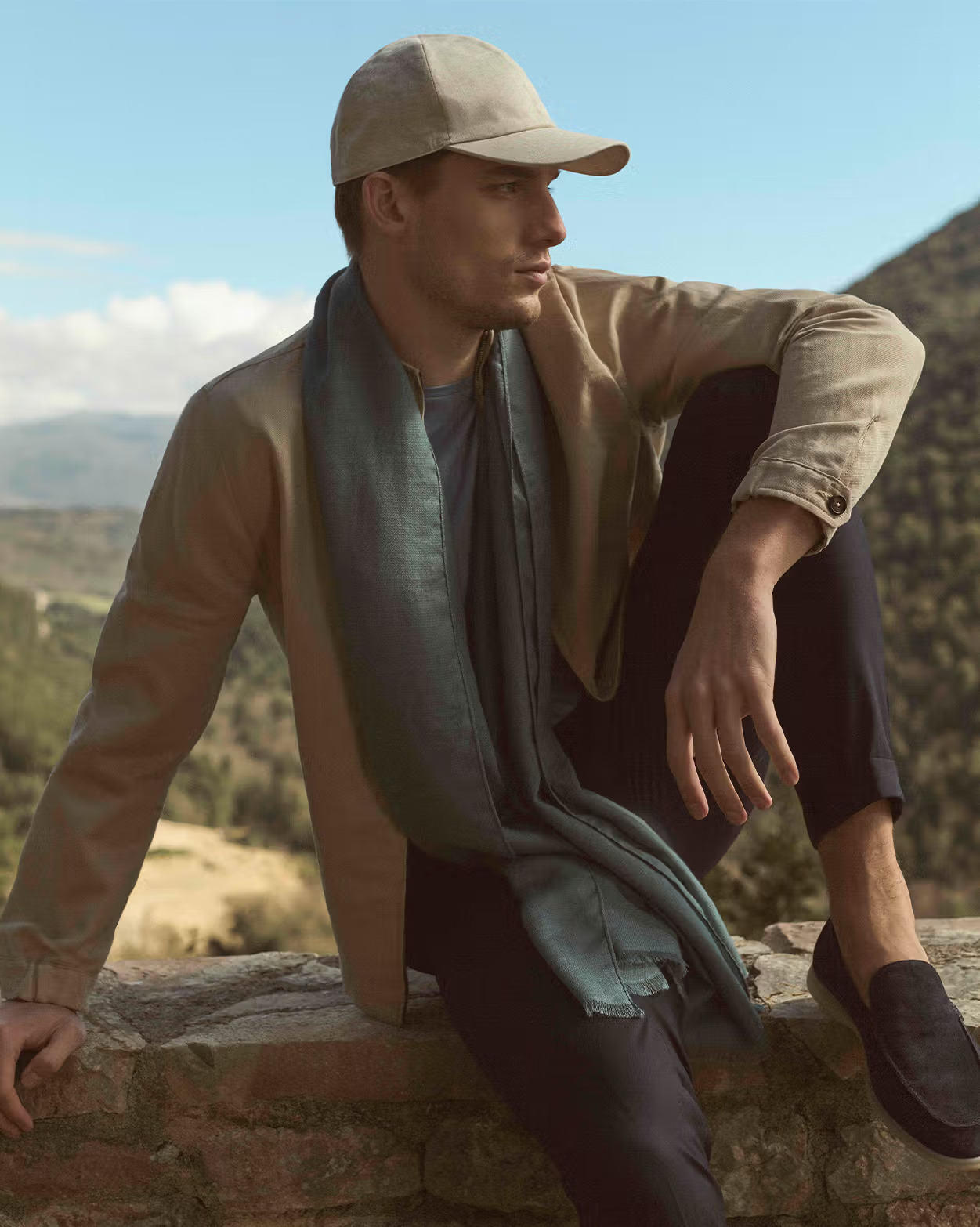 质感上乘，Luca Faloni 推出全新 Bomber Jacket