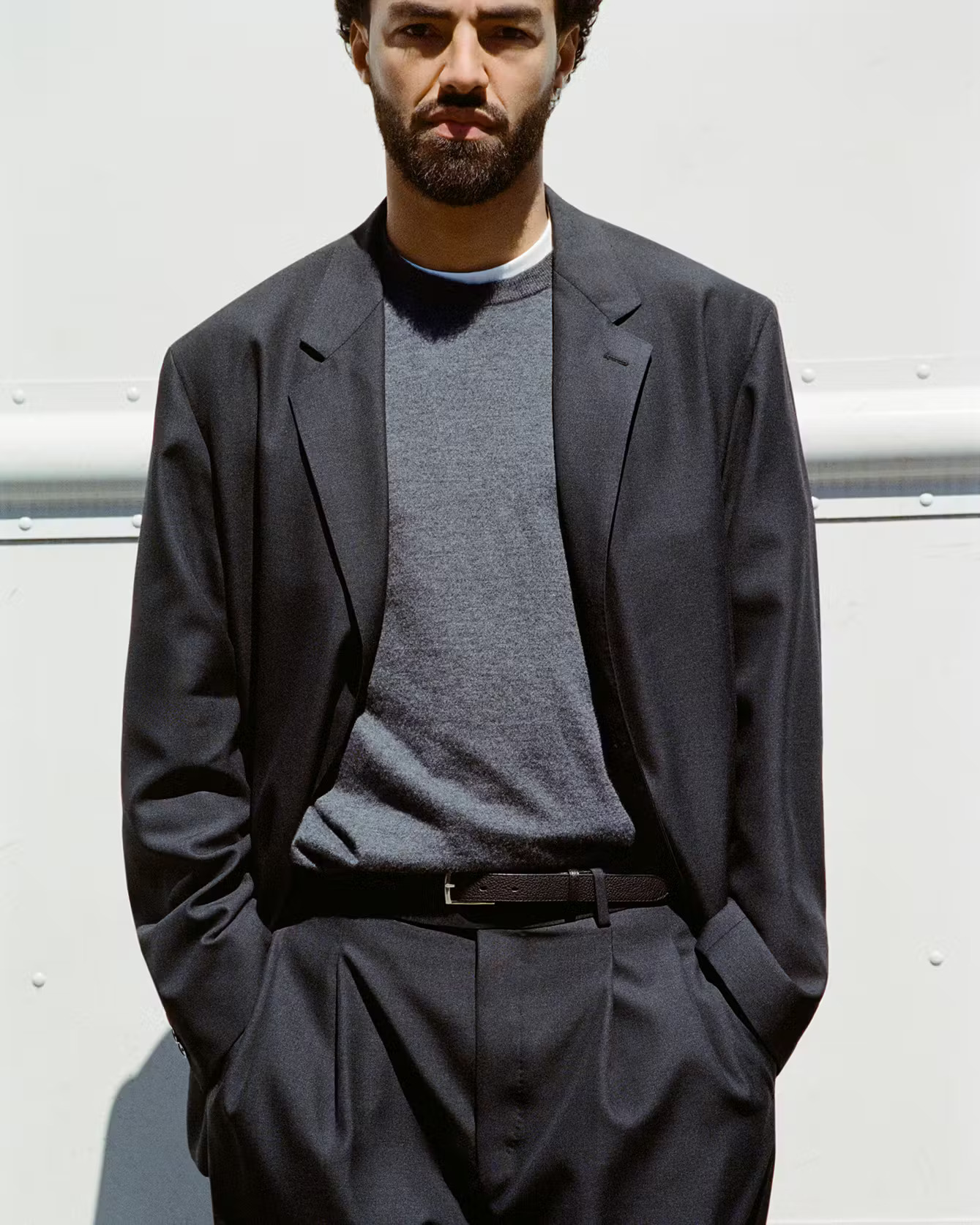 摆脱沉闷商务氛围，A.PRESSE x EVERYONE TOKYO 打造联名西服套装